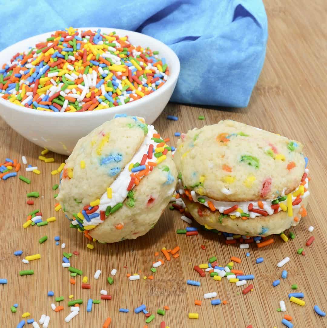 Funfetti Whoopie Pie Recipe - Sweet Pea's Kitchen