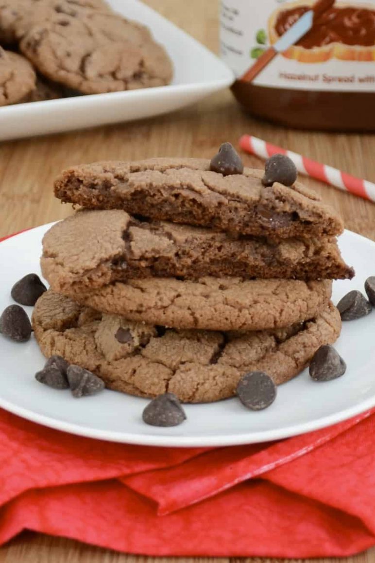 Nutella Stuffed Chocolate Chip Cookies - Sweet Pea's Kitchen