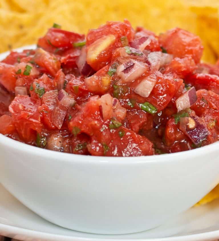 Thick and Chunky Salsa - Sweet Pea's Kitchen