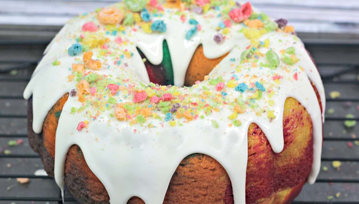 Instant Pot Fruit Loop Cake Recipe - Sweet Pea's Kitchen