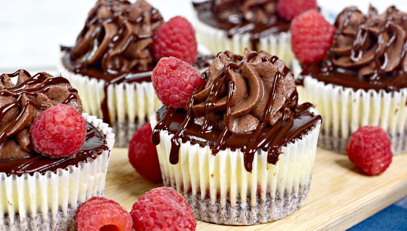 Mini Chocolate Raspberry Cheesecake - Sweet Pea's Kitchen