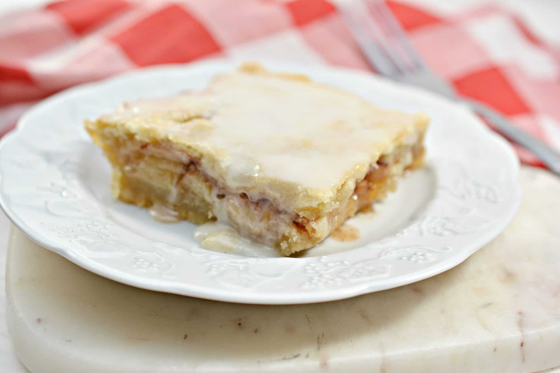 Flaky Apple Pie Bars - Sweet Pea's Kitchen