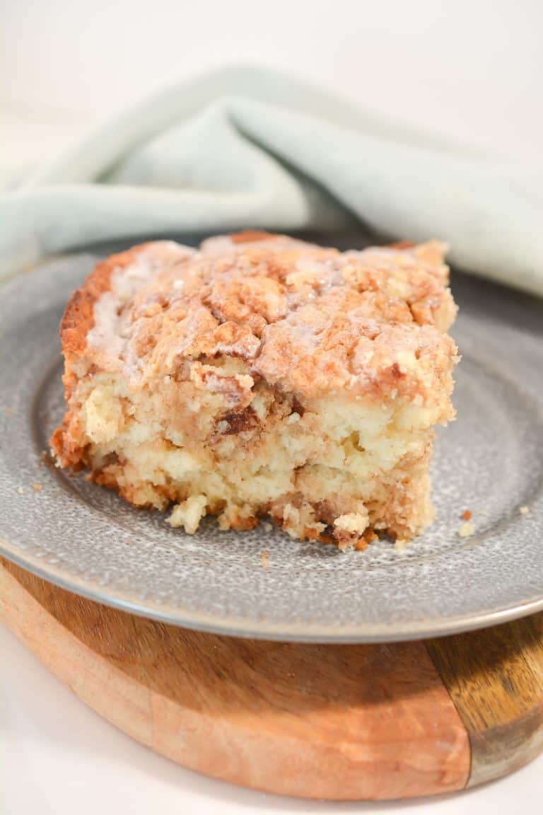 Easy Cinnamon Roll Coffee Cake - Sweet Pea's Kitchen