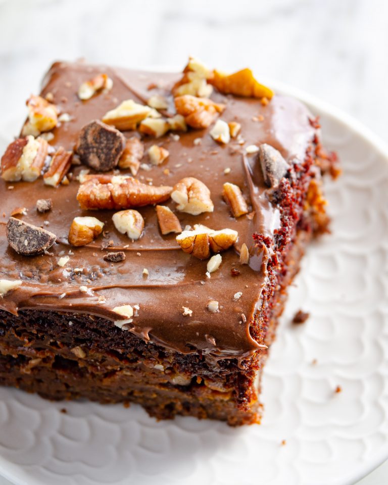 Turtle Caramel Cake - Sweet Pea's Kitchen