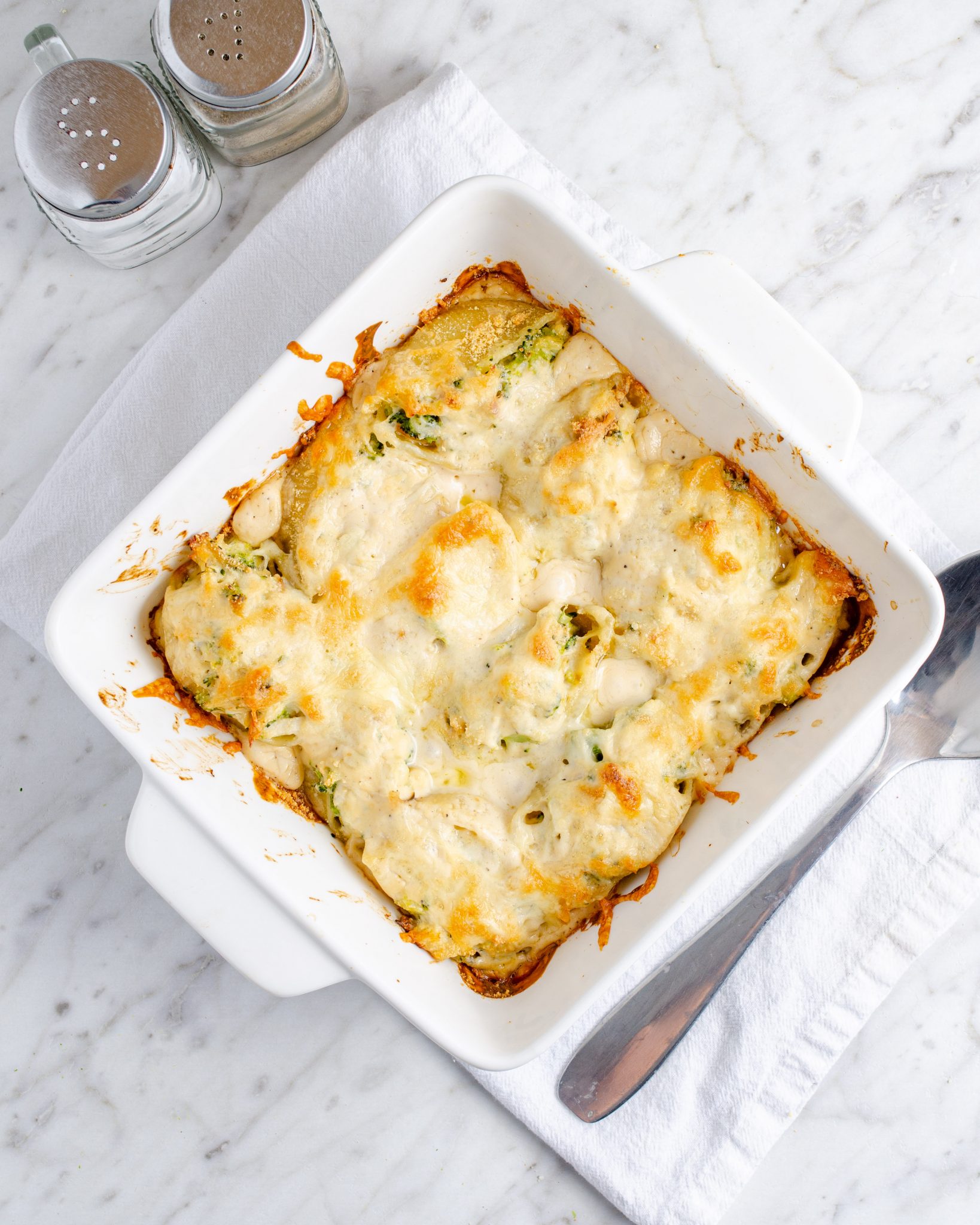 Chicken Broccoli Alfredo Stuffed Shells - Sweet Pea's Kitchen