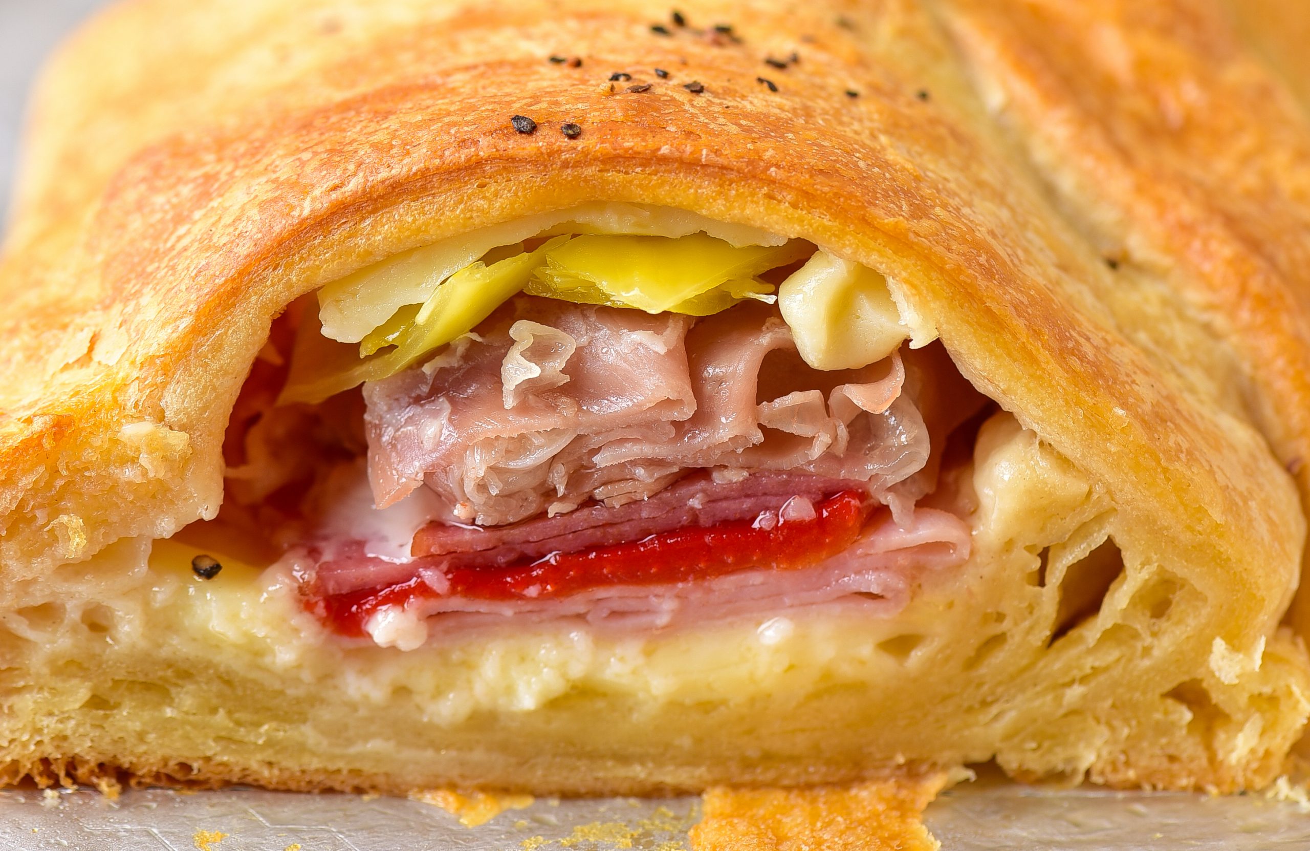 Spicy Italian Crescent Ring - Sweet Pea's Kitchen